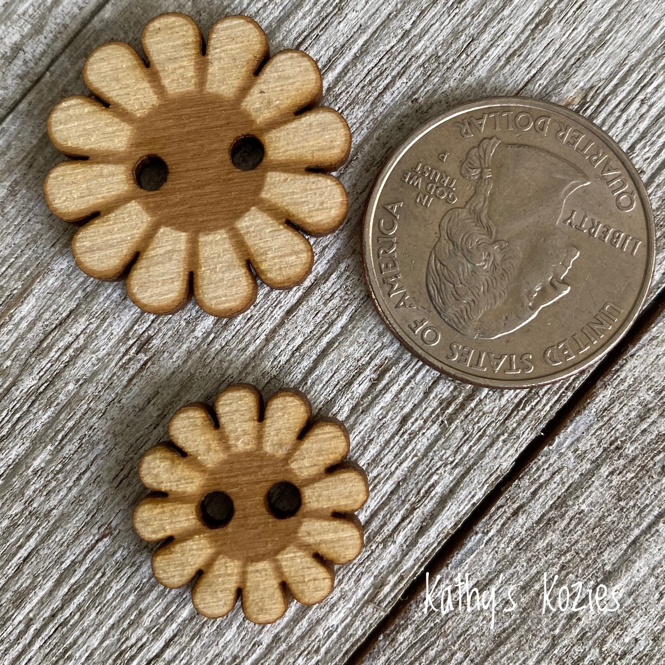 Daisy Buttons / Birch Wood Laser Cut 3/4 Inch OR 1 Inch / | Etsy