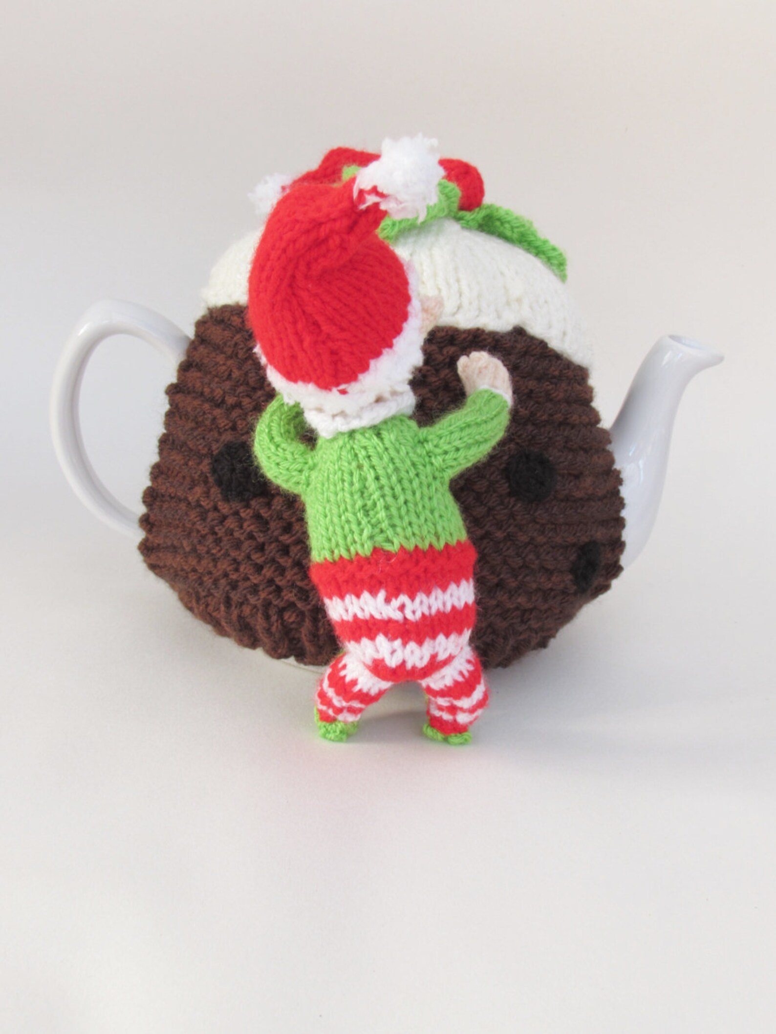Elves and Christmas Pudding Tea Cosy - Etsy
