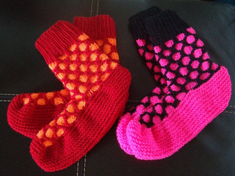 Funky Spotty Socks Knitting Pattern - Etsy