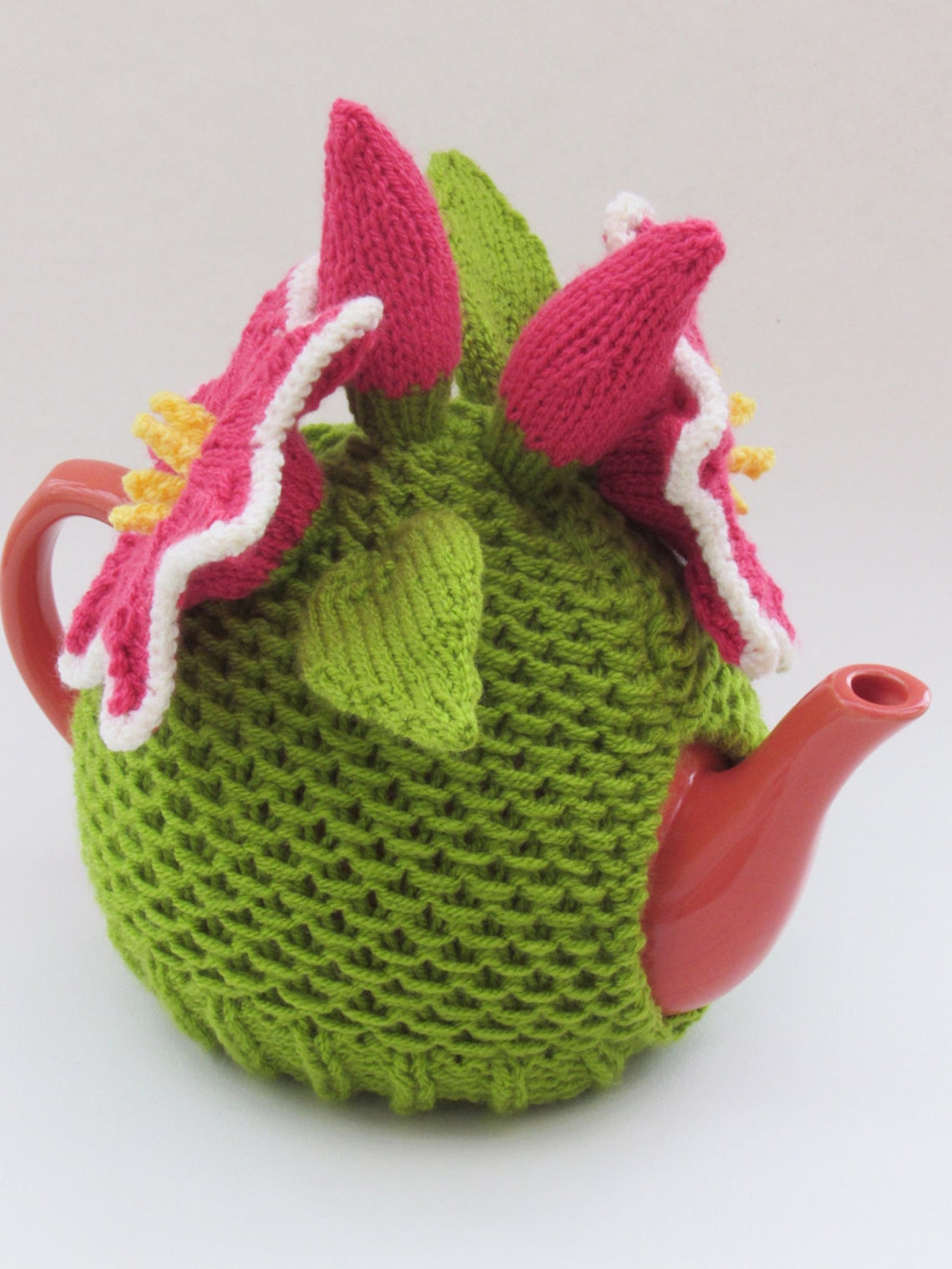 Pink Lily Tea Cosy Knitting Pattern to Knit Your Own Lilies in | Etsy