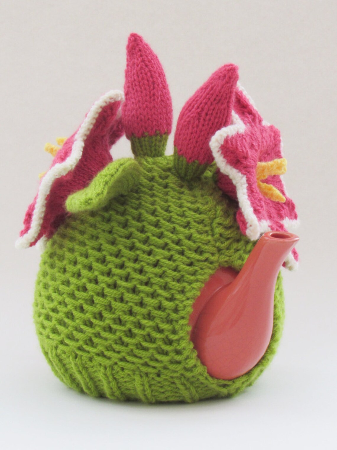 Pink Lily Tea Cosy Knitting Pattern to Knit Your Own Lilies in | Etsy