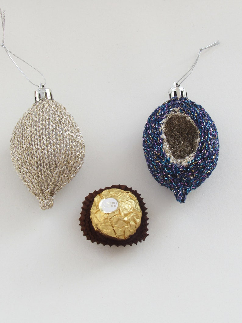 Ferrero Rocher Christmas Tree Baubles Knitting Pattern - Etsy