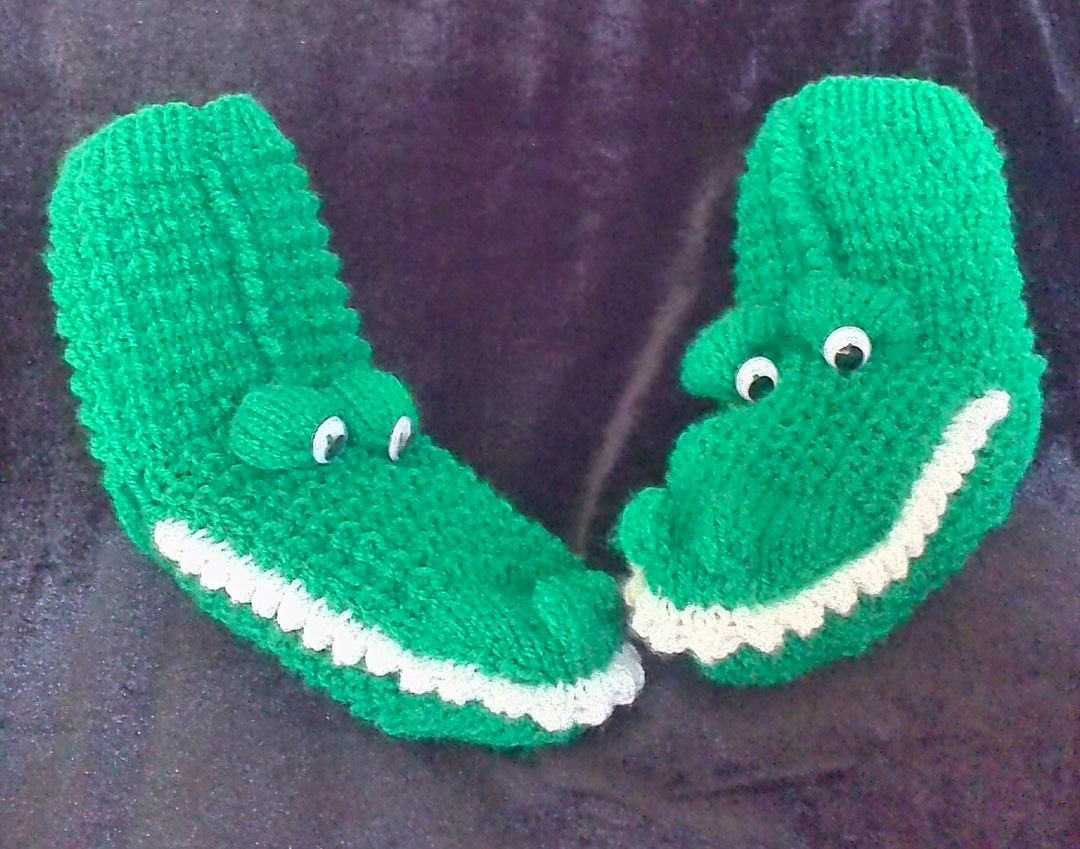 Green Double Knit Crocodile Socks Knitting Pattern - Etsy