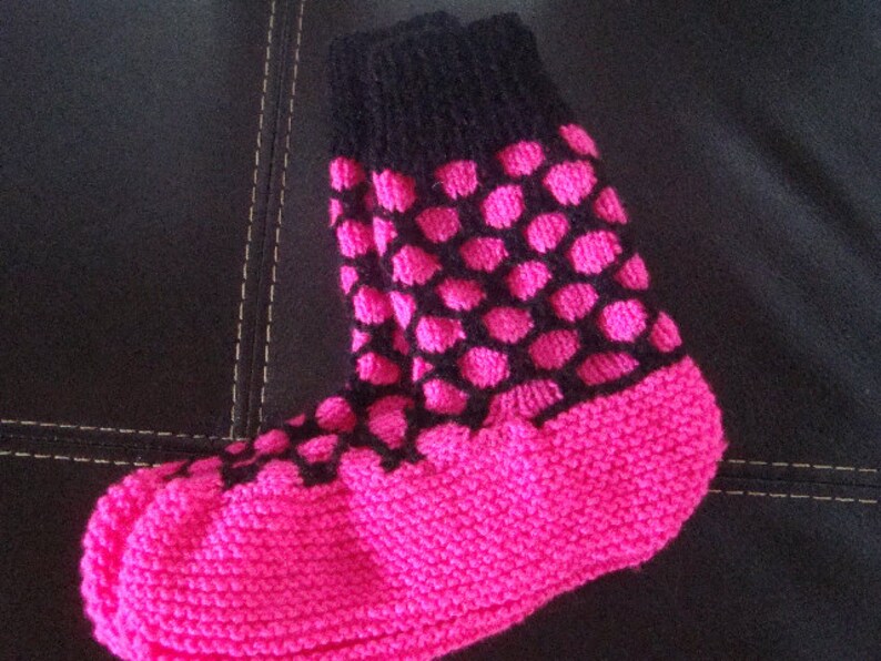 Funky Spotty Socks Knitting Pattern - Etsy