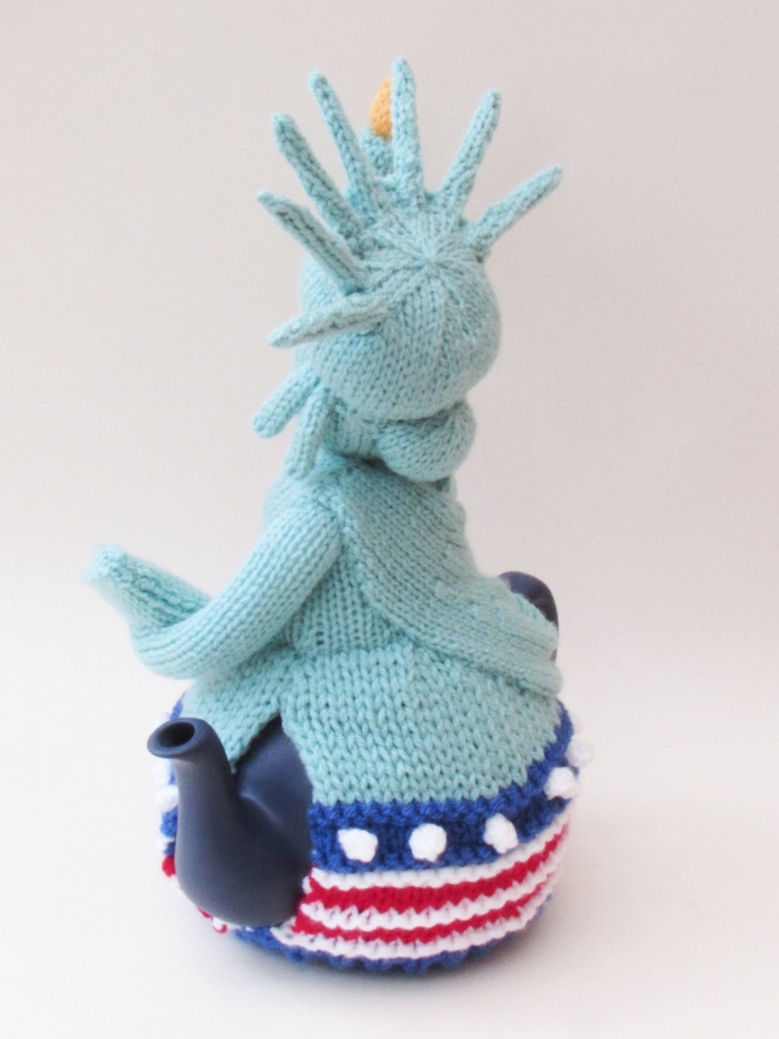 Statue of Liberty Tea Cosy Knitting Pattern to Knit This Amazing ...