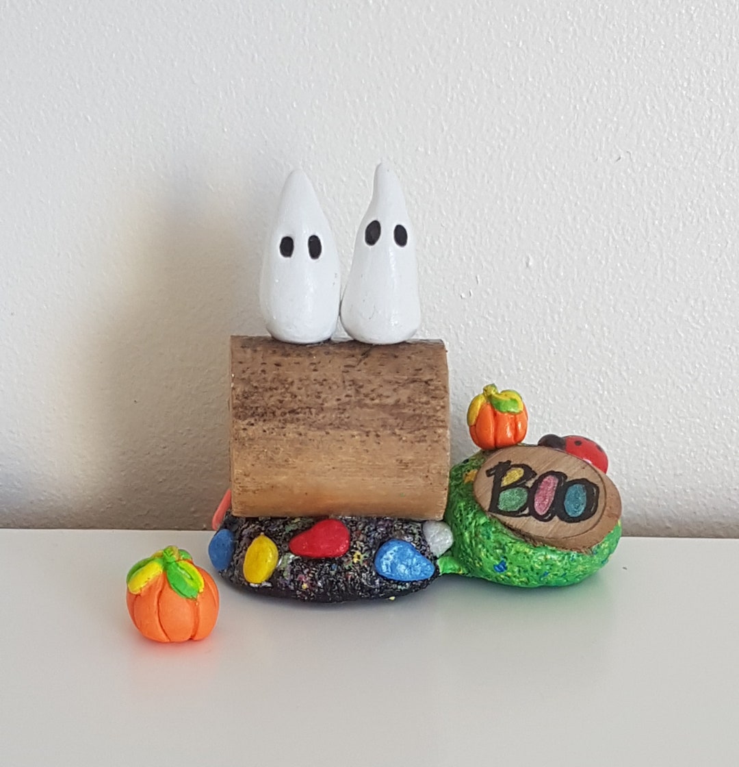 Boo Boos on a Bamboo Tree Trunk Duo of Boo Boos With 2 Pumpkins, Red ...