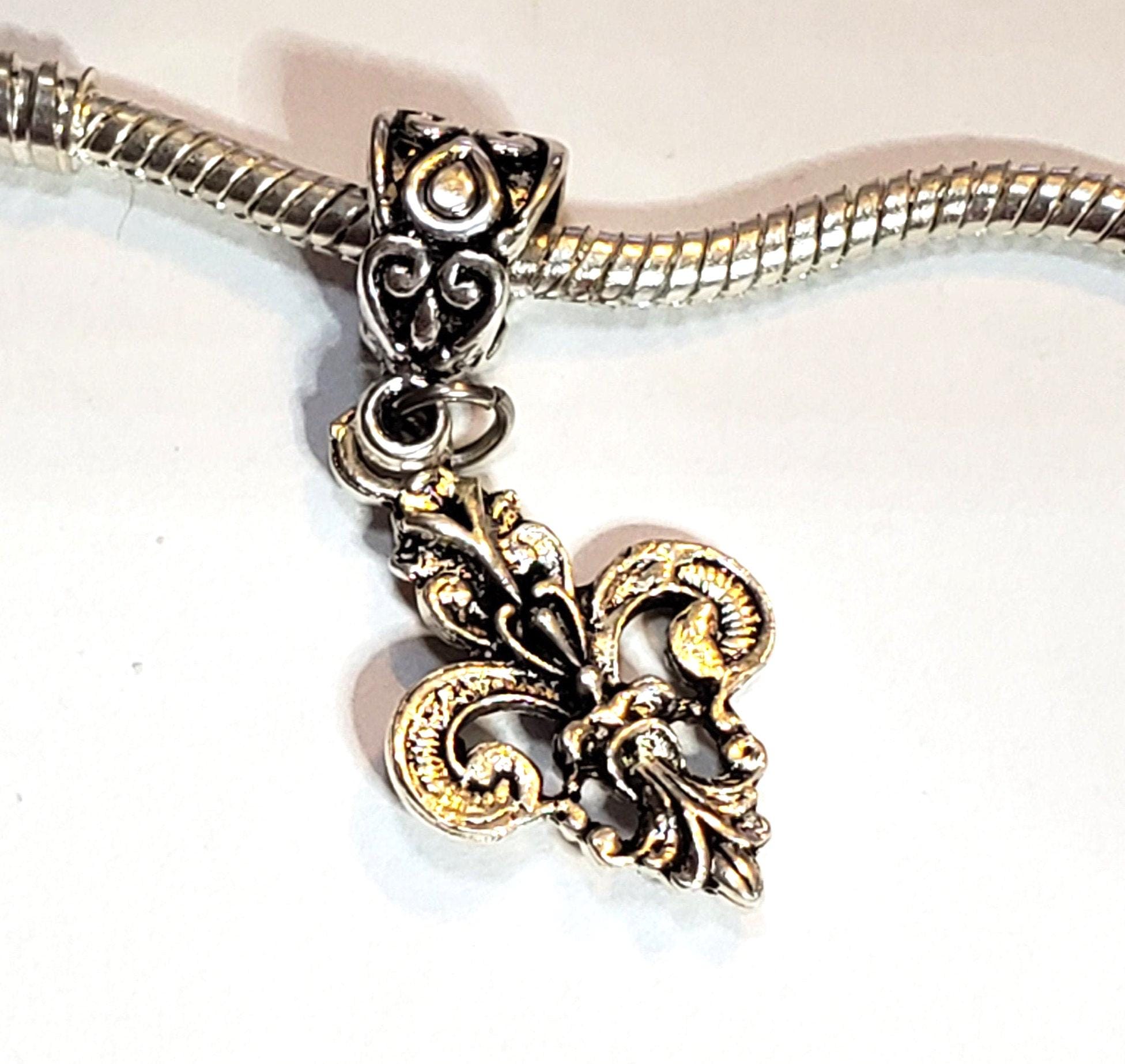 Fleur-de-lis Charm, Flower-de-luce, Religious Symbol, Holy Trinity ...