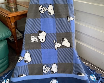 Berkshire Peanuts SNOOPY snoopy Character Soft Throw Blanket Collection ...