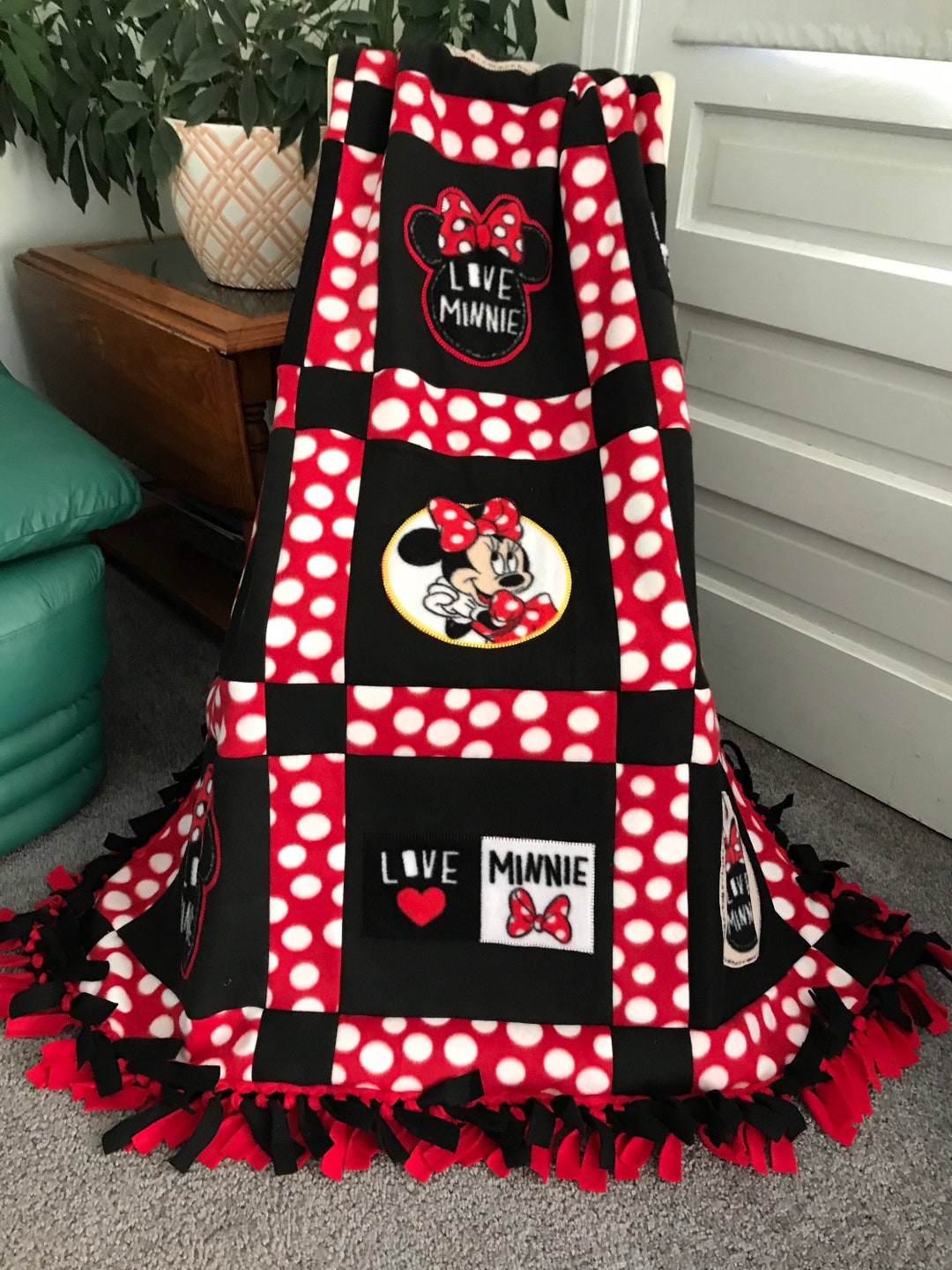 MINNIE MOUSE FLEECE Blanket - Etsy