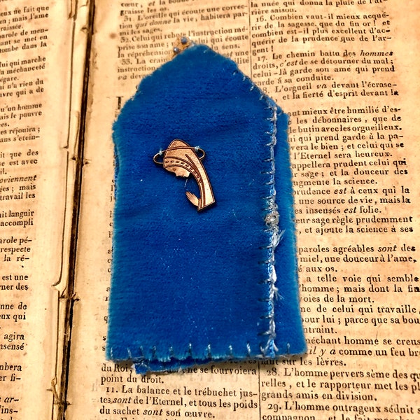 Catholic Pocket Shrine - Etsy