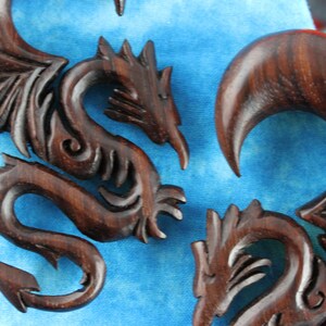 16mm Wood Dragon Plugs Stretch Ear Serpant Dragon 5/8 Sono Wood Plugs ...
