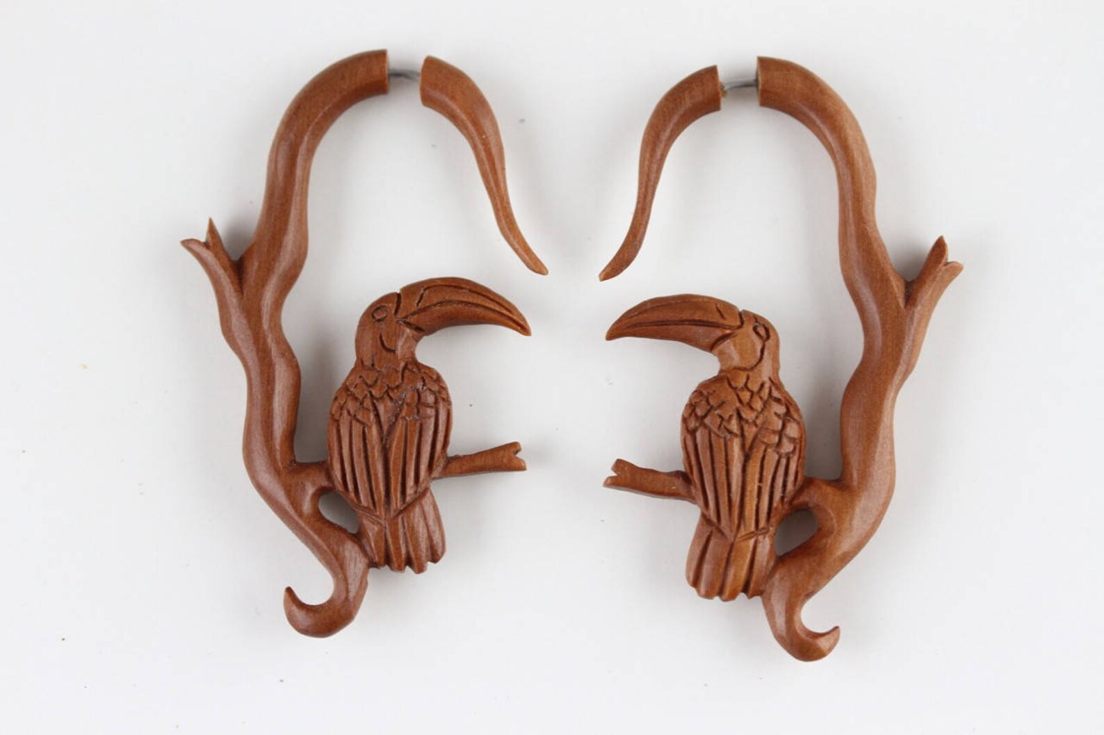 Toucan Wood Hanging Plugs Hanger Bird Plugs Carved Wood - Etsy