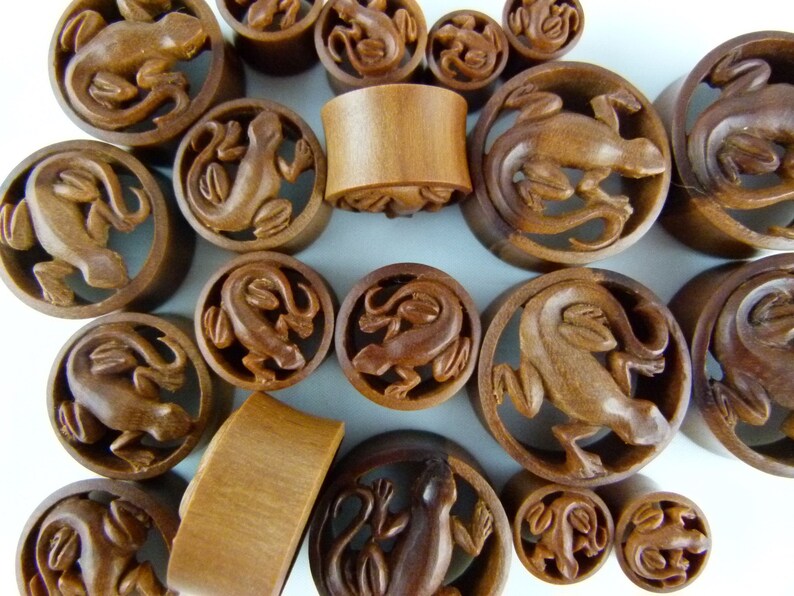 Hand Carved Wood Gecko Lizard Plugs (pair) - PA02 - Etsy