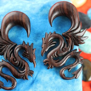 16mm Wood Dragon Plugs Stretch Ear Serpant Dragon 5/8 Sono Wood Plugs ...