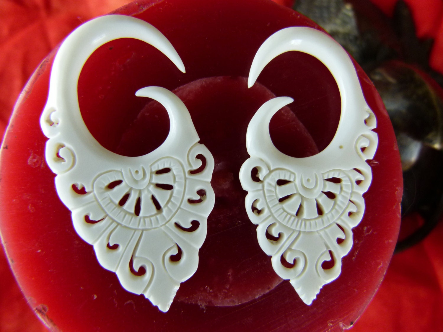 6 gauge white earrings 4 mm / 6g bone earring 4 mm gauged | Etsy