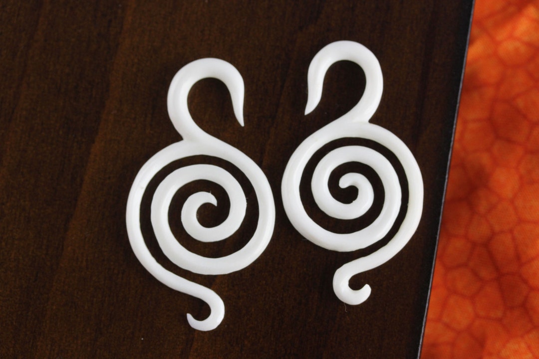3mm Stretch Ears Bone Hangers 3 Mm 8 Gauge Bone Maze Spiral Hangers 8g ...