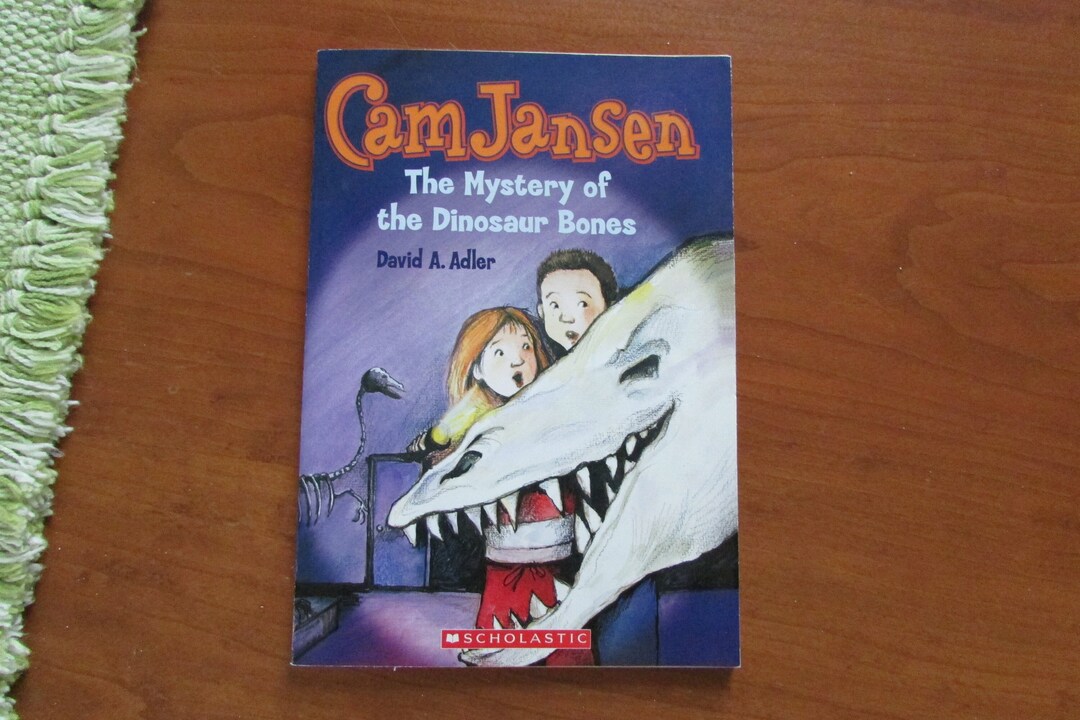 CAM JANSEN the Mystery of the Dinosaur Bones / Vintage Paperback Book ...