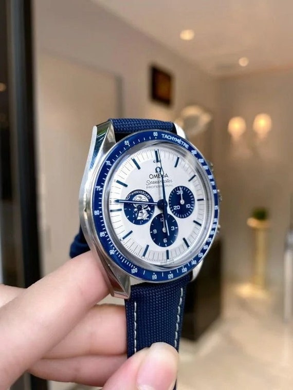 Omega Speedmaster Anniversary Silver Snoopy Award - Gem