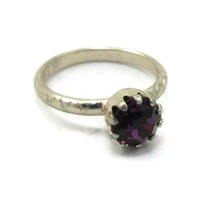 Germany Gold Tone Ring NOS Vintage Costume Jewelry Dainty Solitaire Cut ...