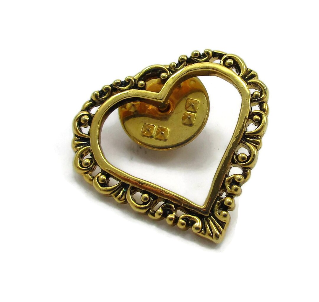 Gold Tone Heart Pin Open Work Heart Outline Brooch Tie Tac Designer ...