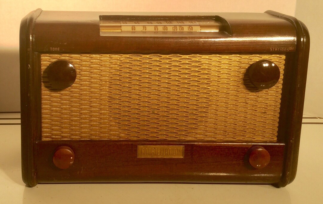Antique Constellation Table Top Radio Model 1126 - Working With Ipod ...