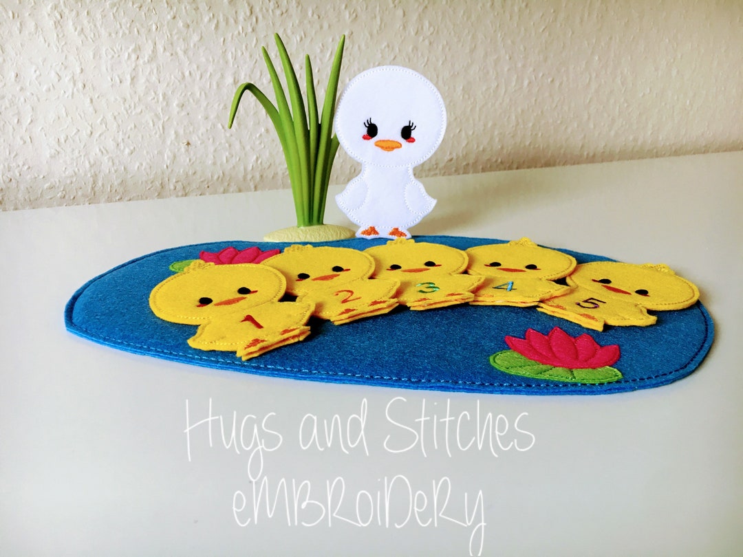 Five Little Ducks Went Swimming One Day Finger Puppet Set | Nursery ...