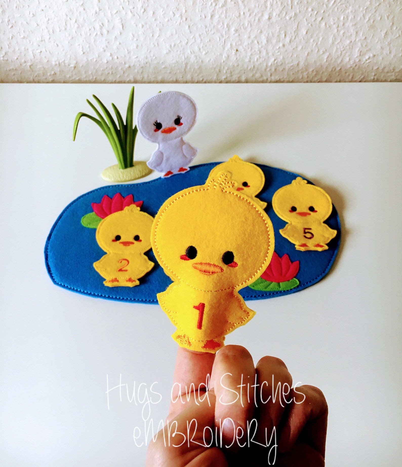Five Little Ducks Went Swimming One Day Finger Puppet Set - Etsy Sweden