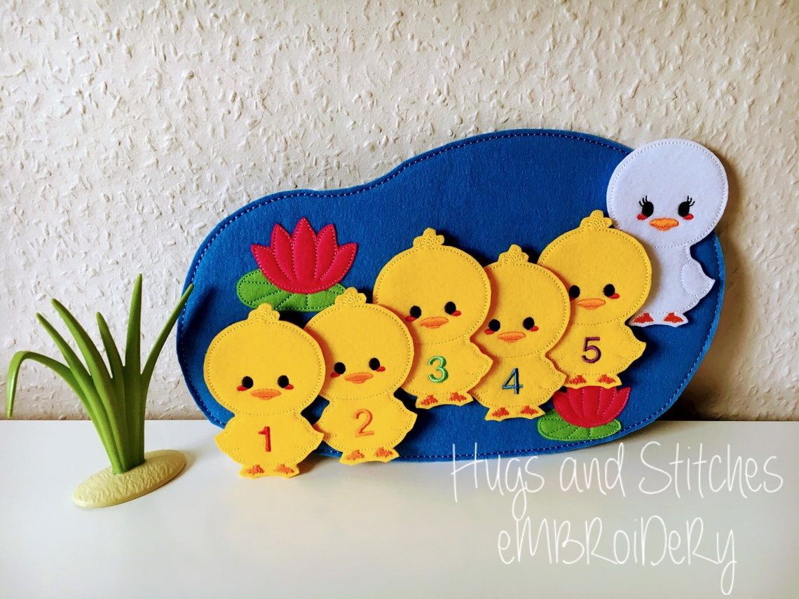 Five Little Ducks Went Swimming One Day Finger Puppet Set | Nursery ...