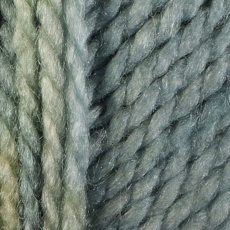 COUNTRY SKY VARIEGATED Patons Shetland Chunky Yarn. Bulky - Etsy