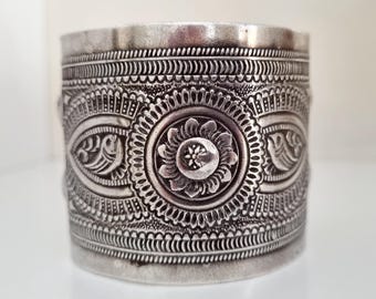 Libya - Antique Libyan Berber High Grade Silver Cuff, Libyan Silver ...