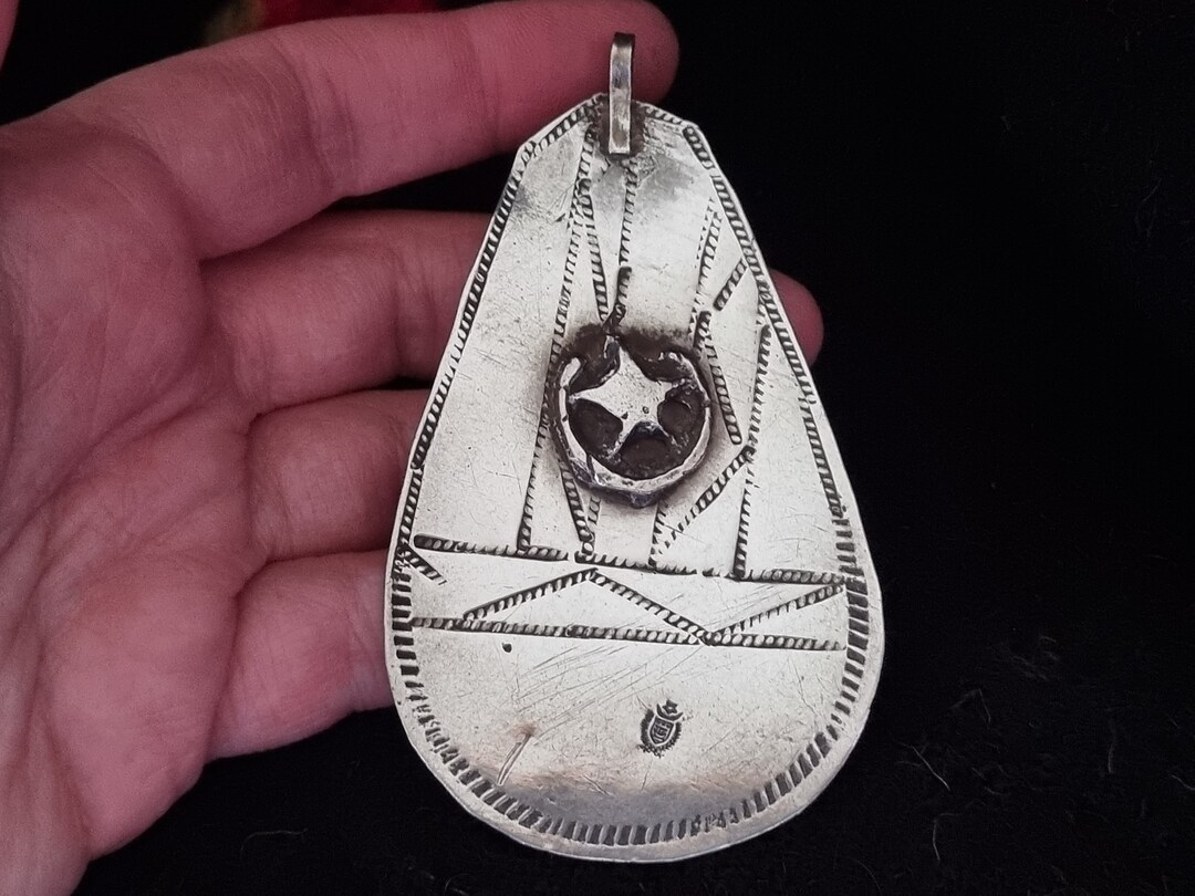 Libya - Antique Berber High Grade Silver Drop Shaped Amulet, Berber ...
