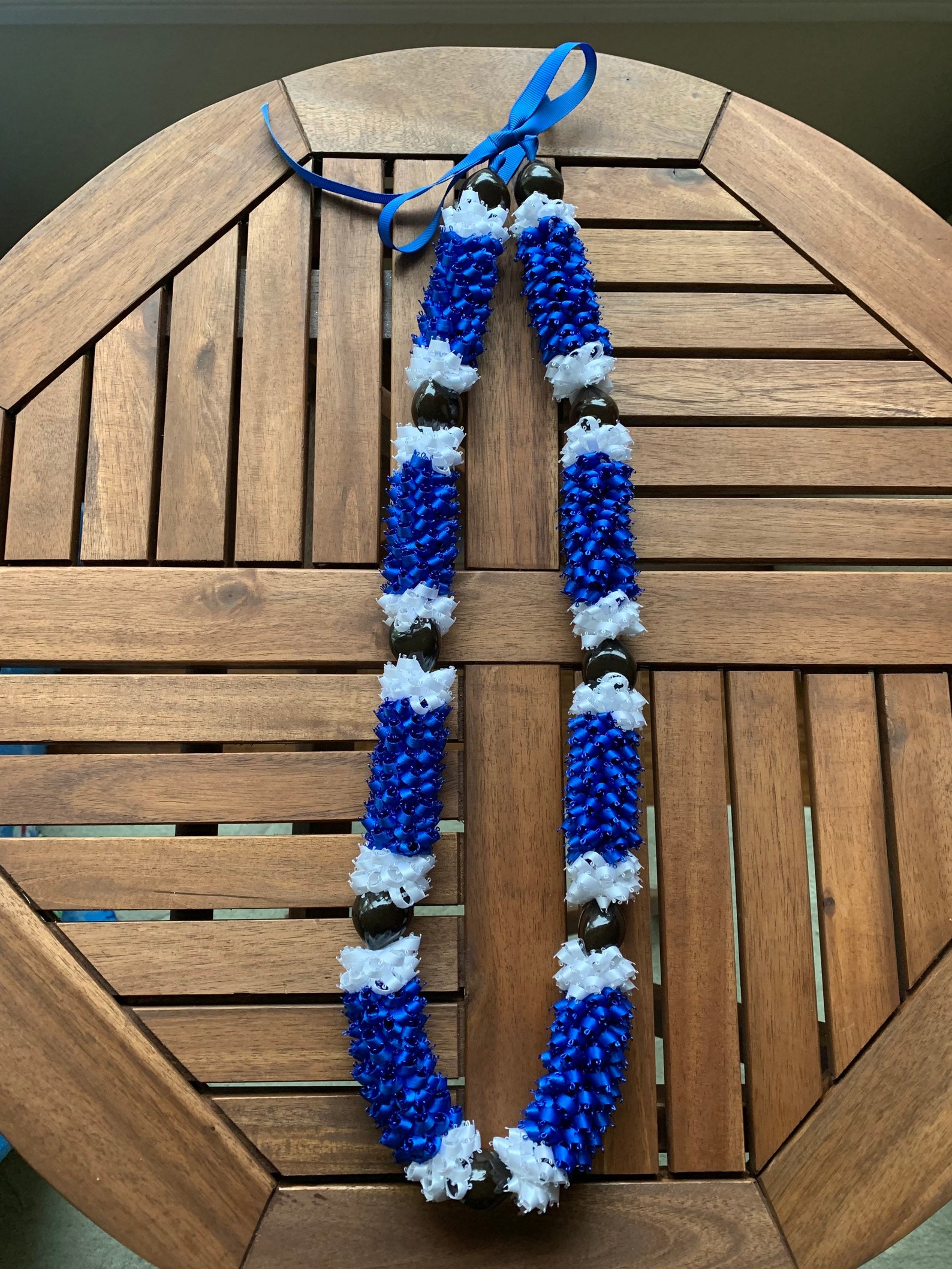 Hawaiian Royal Blue Pikake With White Trim and Kukui Nut Ribbon Lei (1 ...