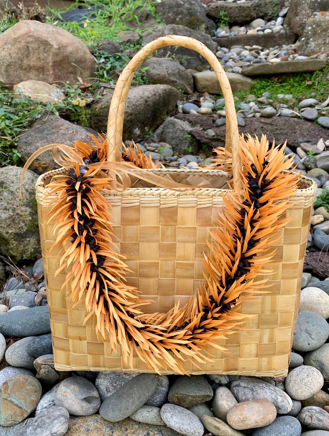 Hawaiian Gold and Black Ginger Ribbon Lei - Etsy