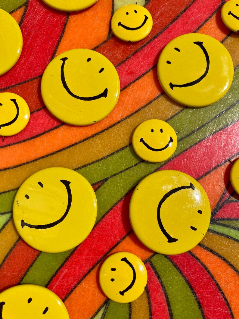 Vintage 70s Smiley Face Pin / Vintage Smiley Face Pin / - Etsy