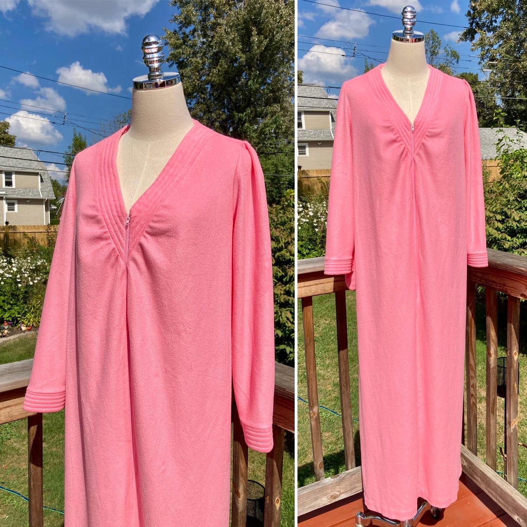 Vintage 70s Bubblegum Pink Fleece Zip-up Nightgown Robe Housecoat ...