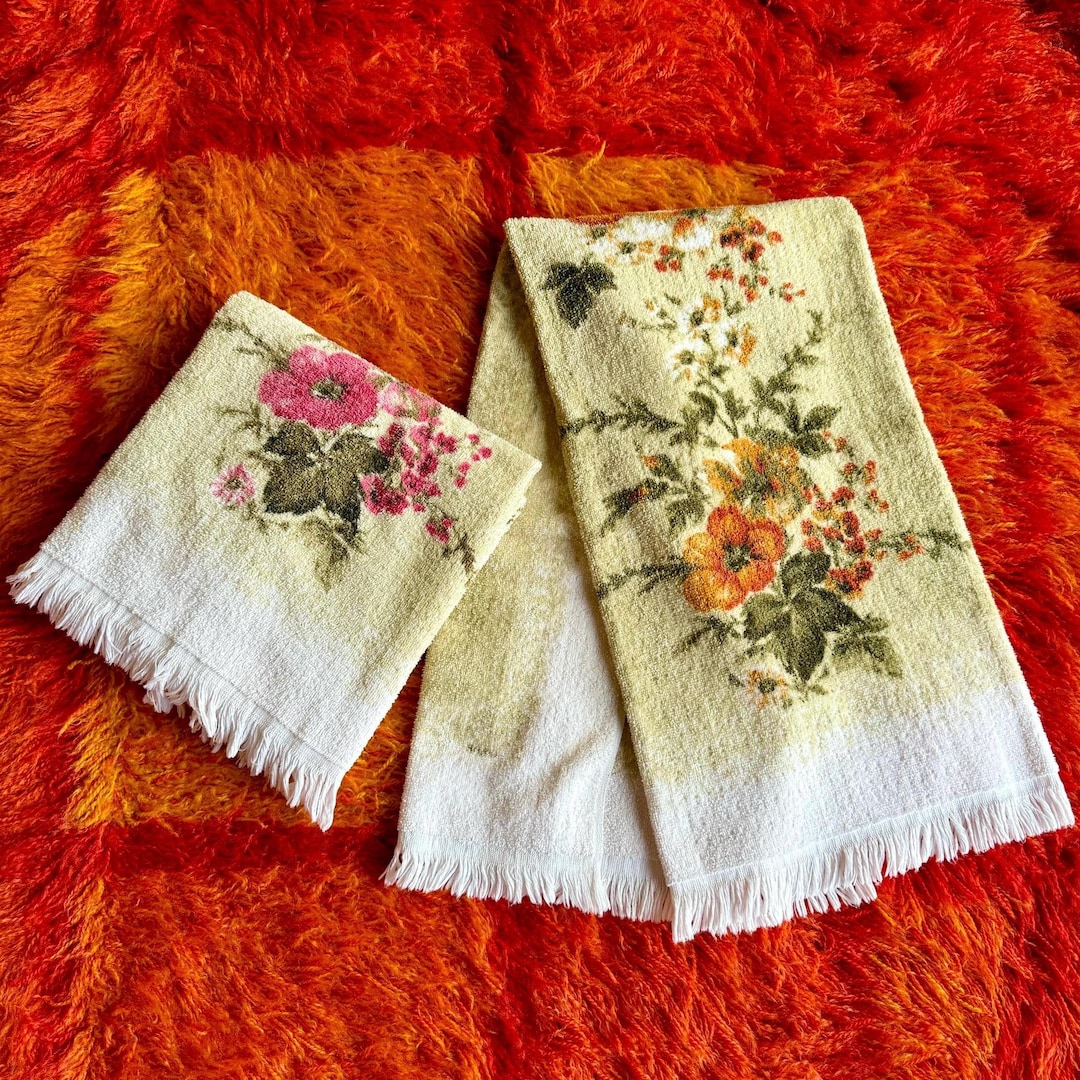 Vintage Pink & Orange Floral Fall Colors Bath Towel Set / Pair of ...