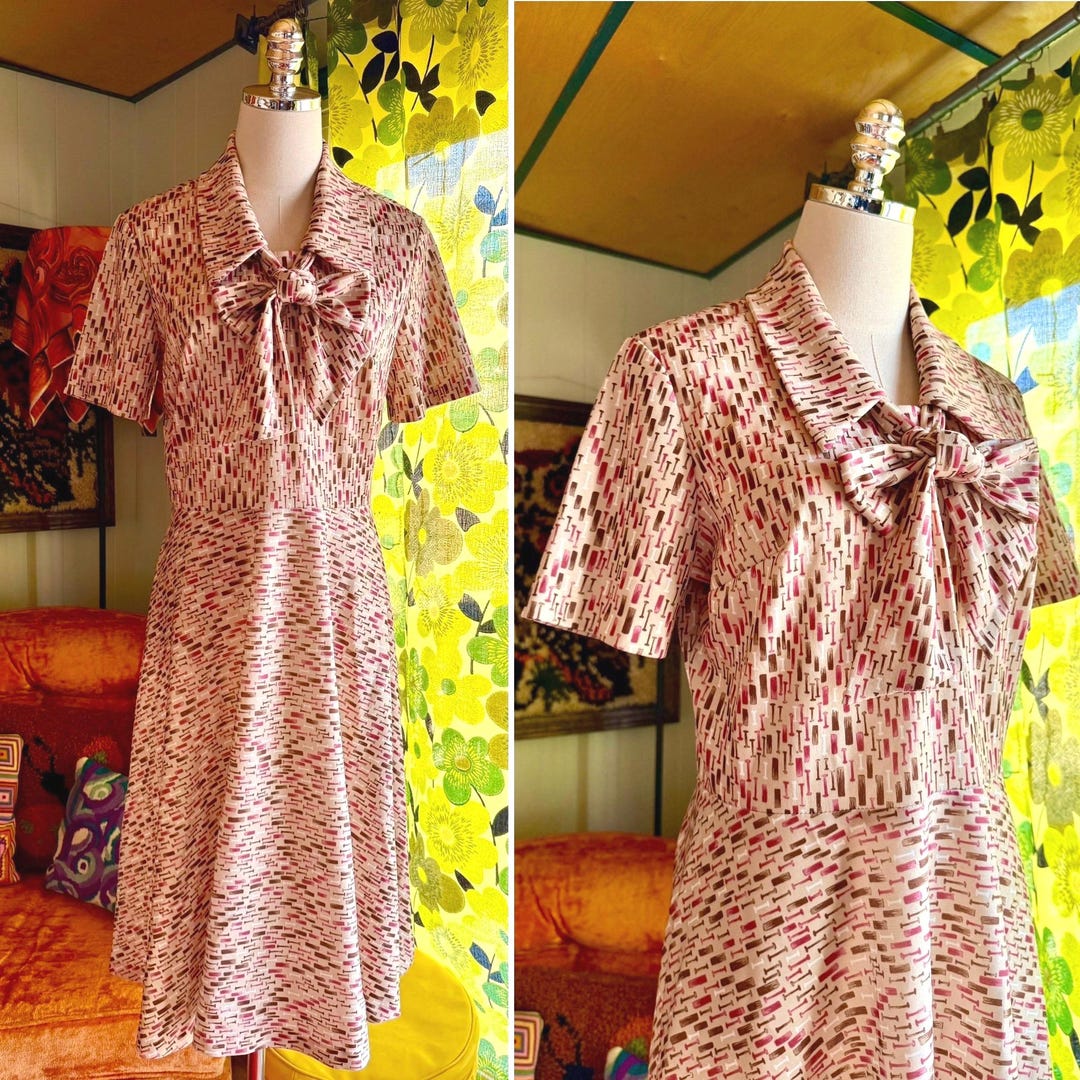 Vintage 70s Mod Novelty Print Pussybow Polyester Dress / Vintage Mod ...
