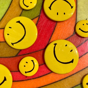 Vintage 70s Smiley Face Pin / Vintage Smiley Face Pin / Vintage 70s ...