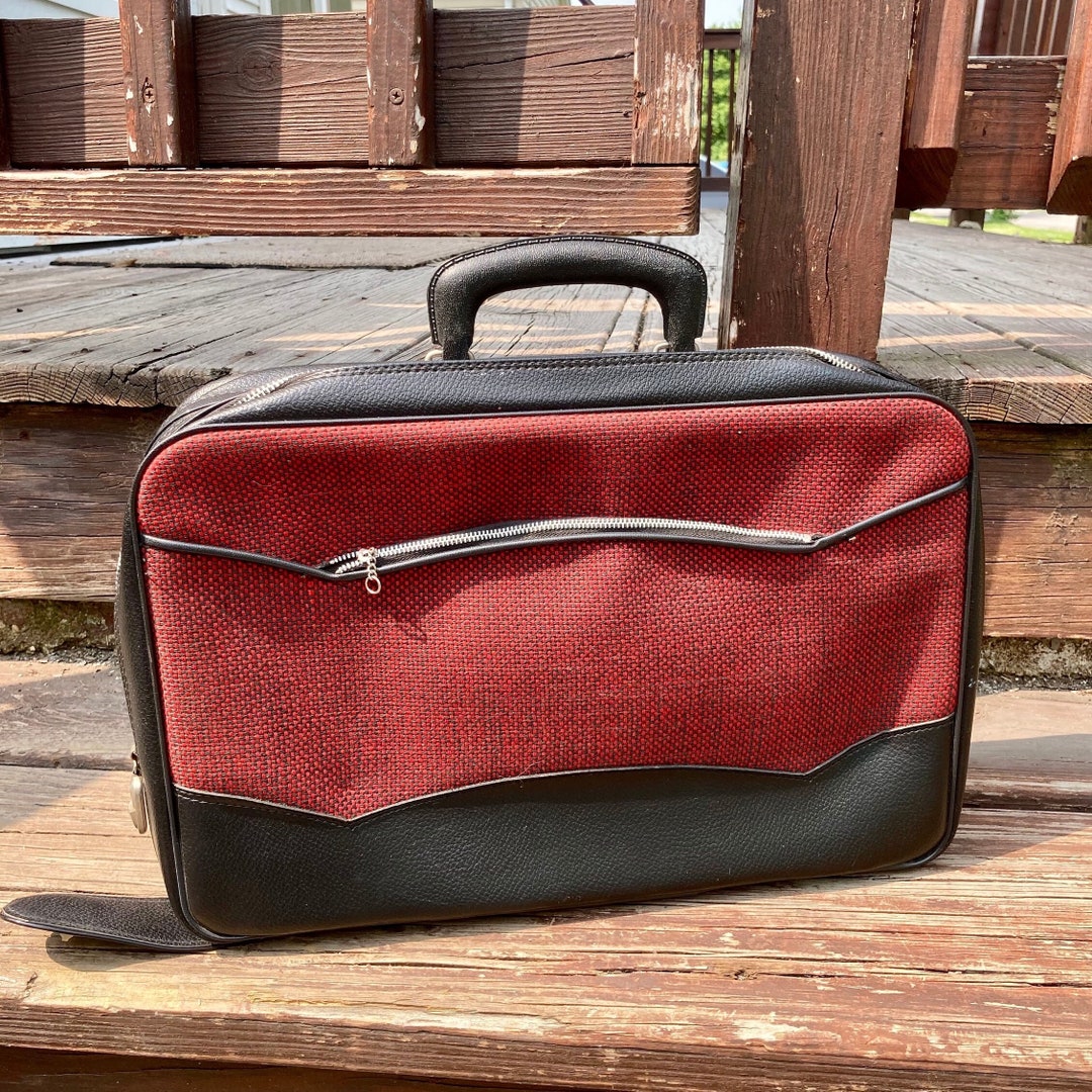 Vintage 60s/70s Mod Red & Black Small Suitcase / Vintage 60s Red and ...