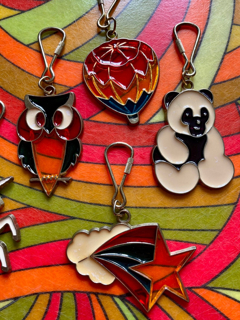 ONE Vintage NOS 70s Faux Stained Glass Keychain / Vintage | Etsy