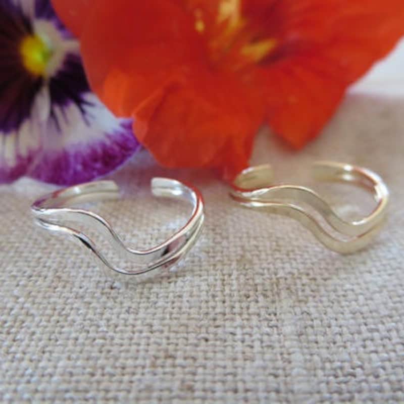 Gold Wave Ring 14kt - Etsy