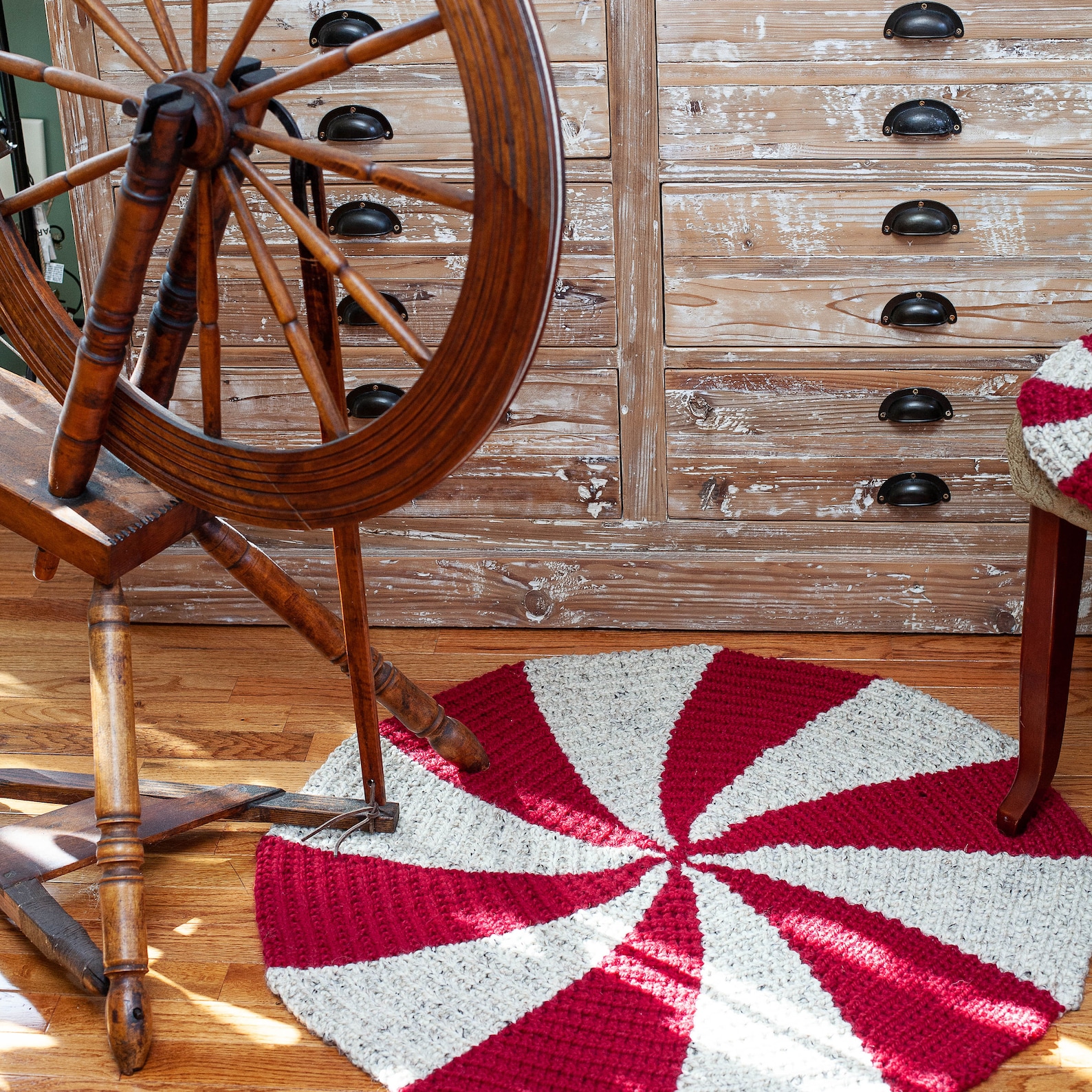 Loom Knit Rug PATTERN. Starlight, Peppermint, Pinwheel Color Design. 3 ...