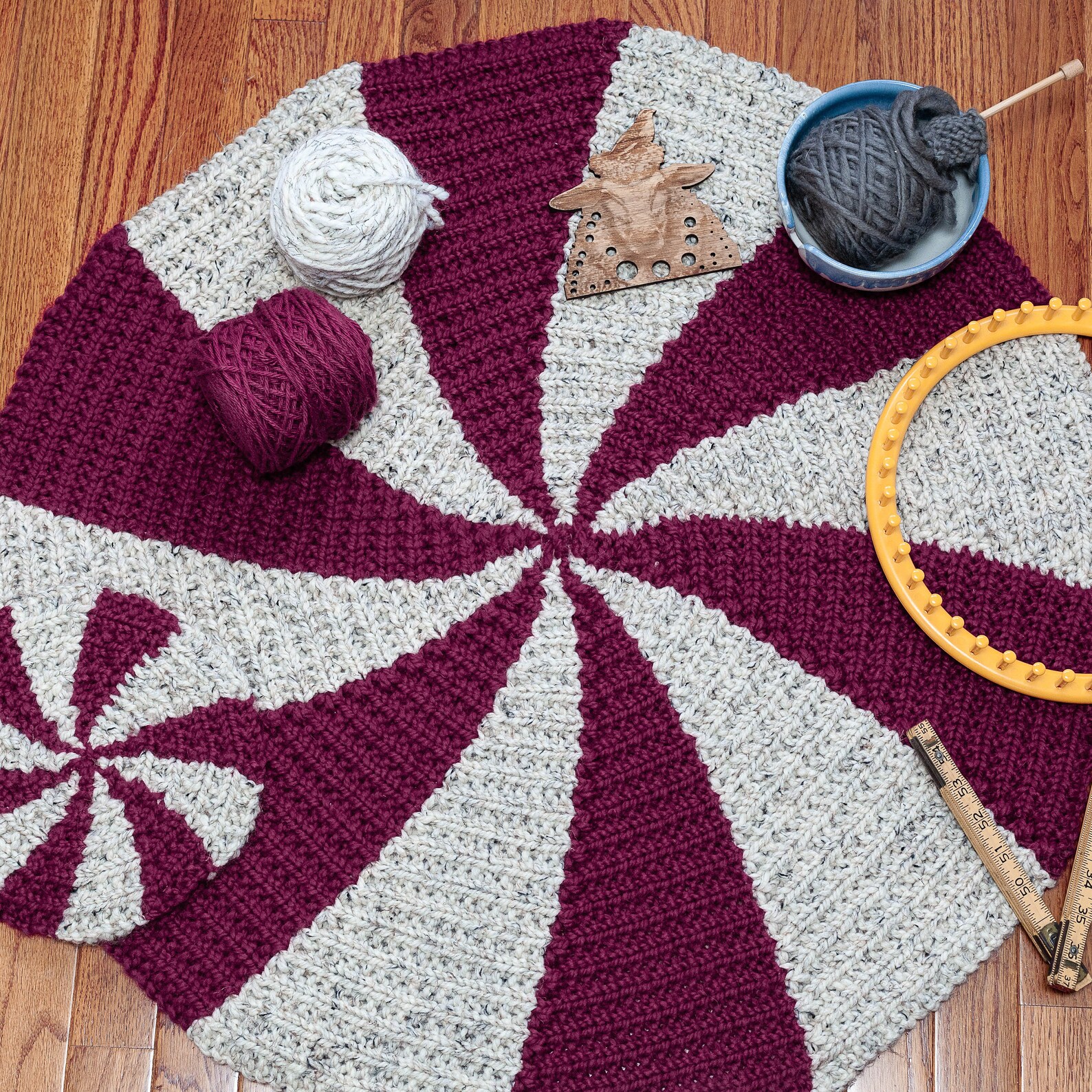 Loom Knit Rug PATTERN. Starlight, Peppermint, Pinwheel Color Design. 3 ...