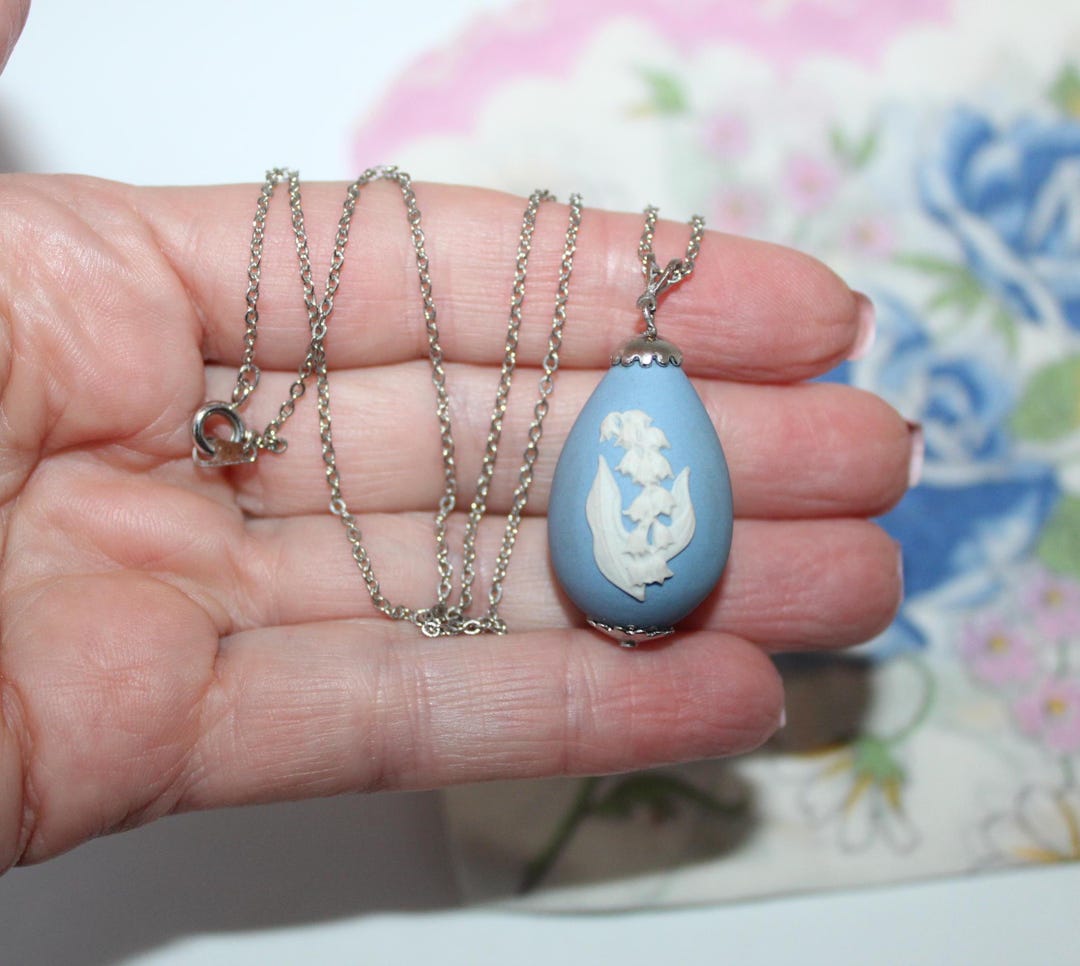 VINTAGE Wedgwood Blue Jasperware Egg Pendant Necklace Lily of the ...