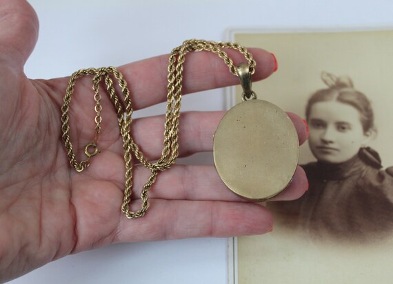 Antique Victorian Era Large Oval Locket Necklace with… - Gem