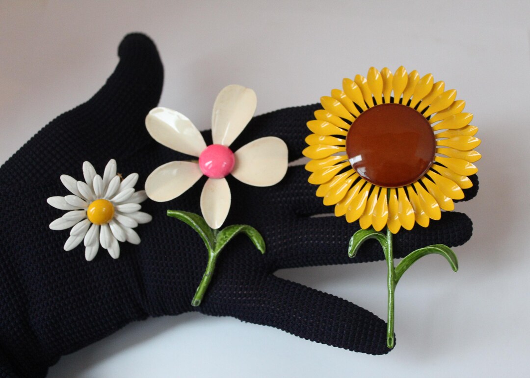 Vintage Mid Century Mod Metal Enamel Flower Power Pin Lot, 3 Vintage ...