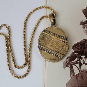 Antique Victorian Era Large Oval Locket Necklace With Victorian Ivy ...