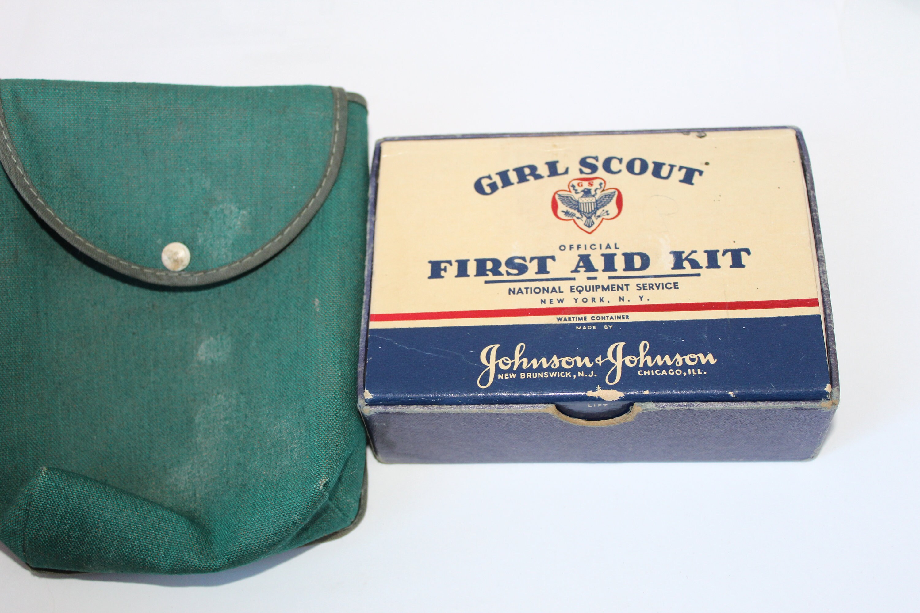 Nice Condition Vintage WWII Era 1940s Girl Scout First Aid Kit with ...