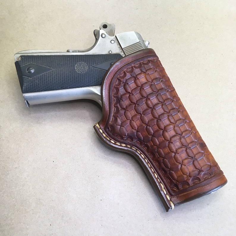The "classic" Holster for a Colt 1911 Commander..... Traditional OWB ...
