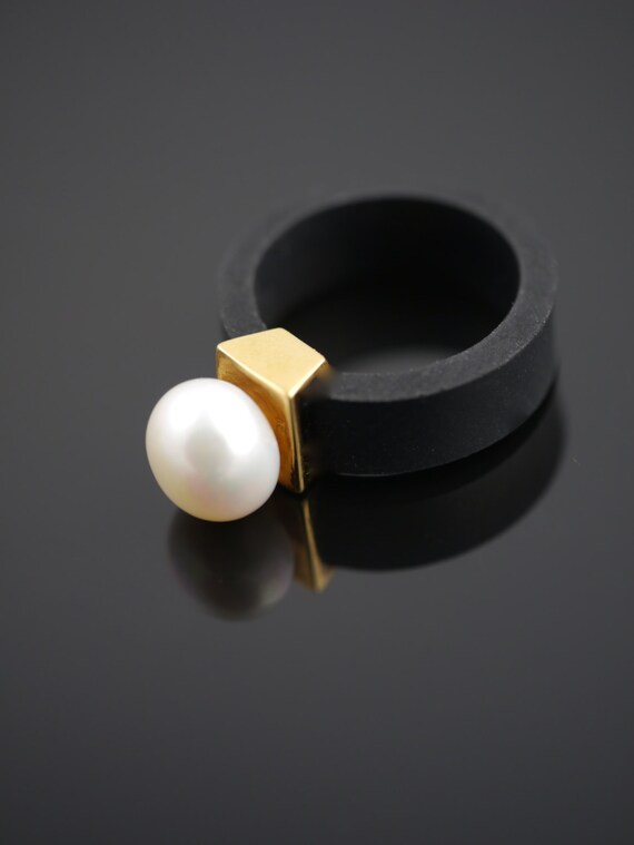 Freshwater Pearl Ring 9ct Solid Yellow Gold On Neoprene Band Etsy